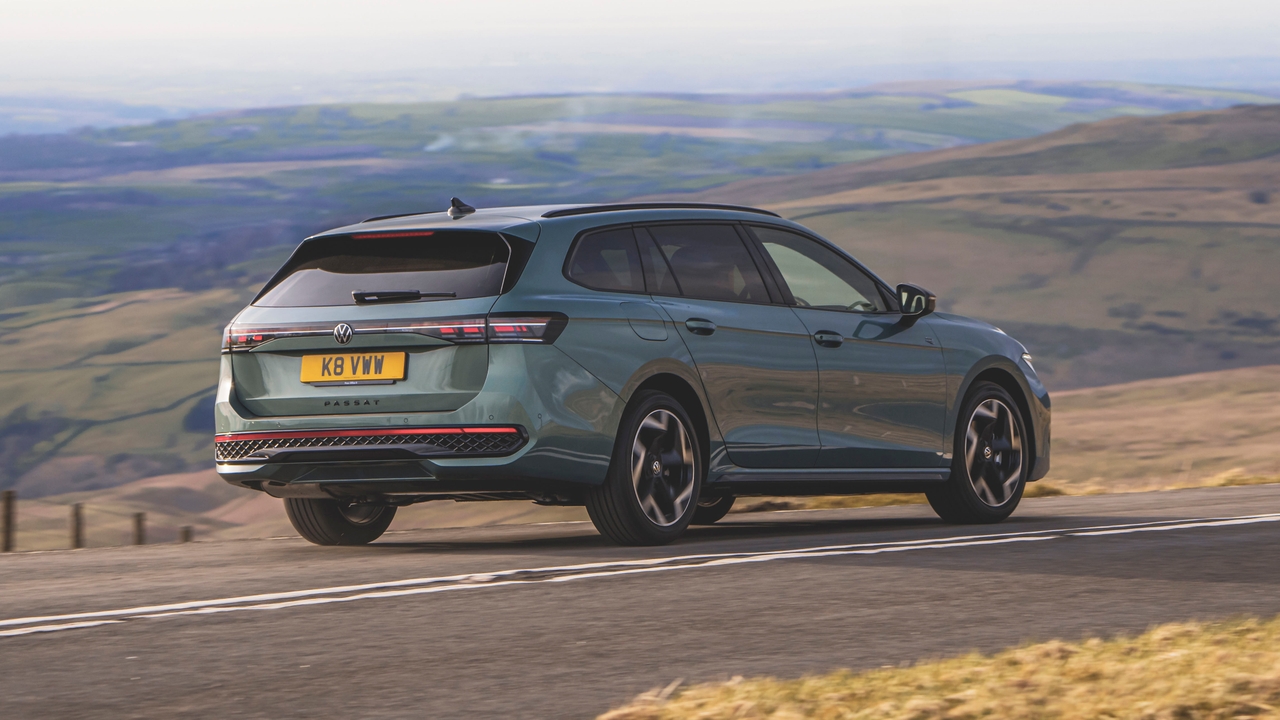 10 of the longest-range plug-in hybrid cars 2025 | Motorpoint