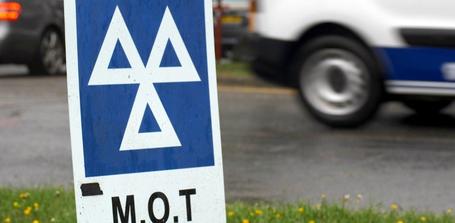 How to prepare your car for its MOT test | Motorpoint