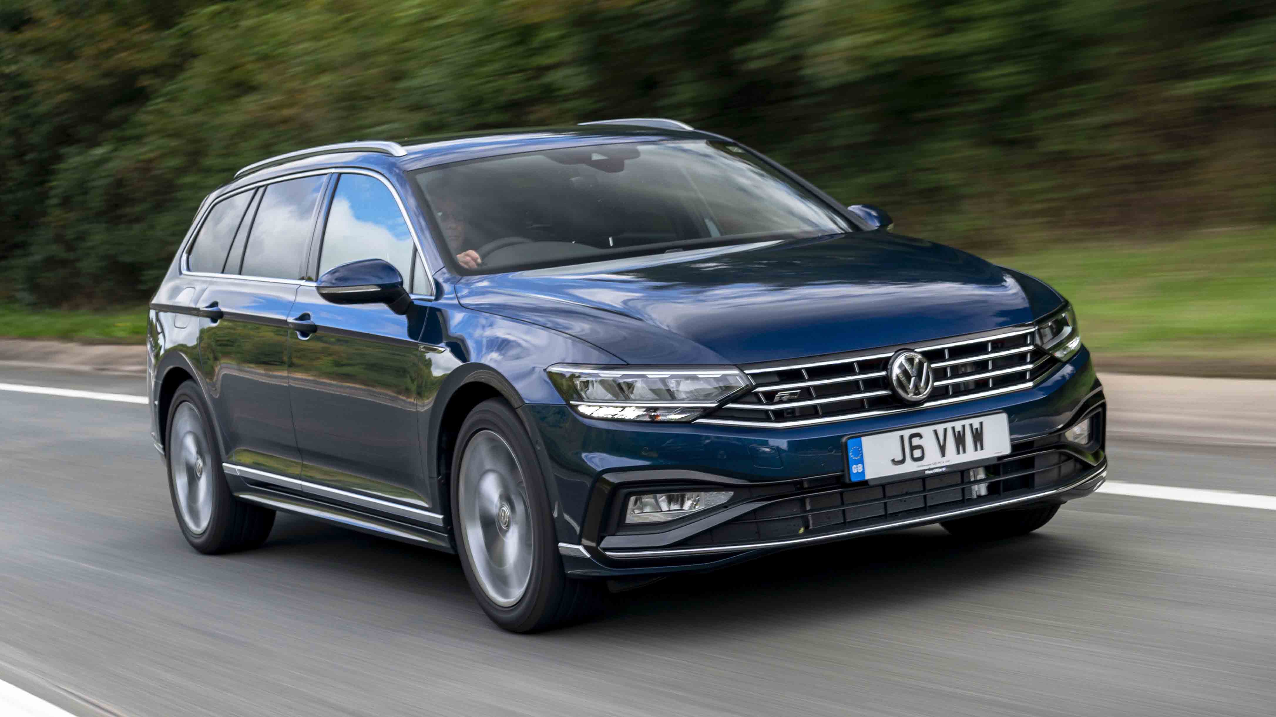 Volkswagen SUV and car model range explained | Motorpoint