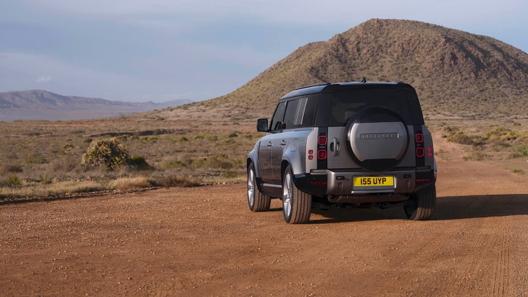 The top 10 Land Rover Defender alternatives | Motorpoint