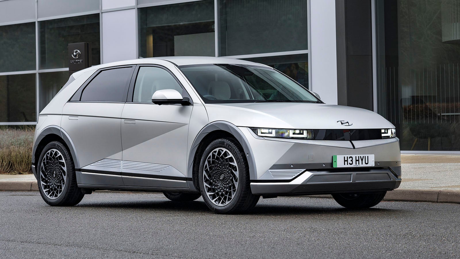 The 10 best midsize SUVs you can buy in 2024 | Motorpoint