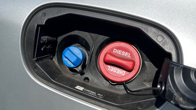 Mercedes C-Class owner’s guide | Motorpoint