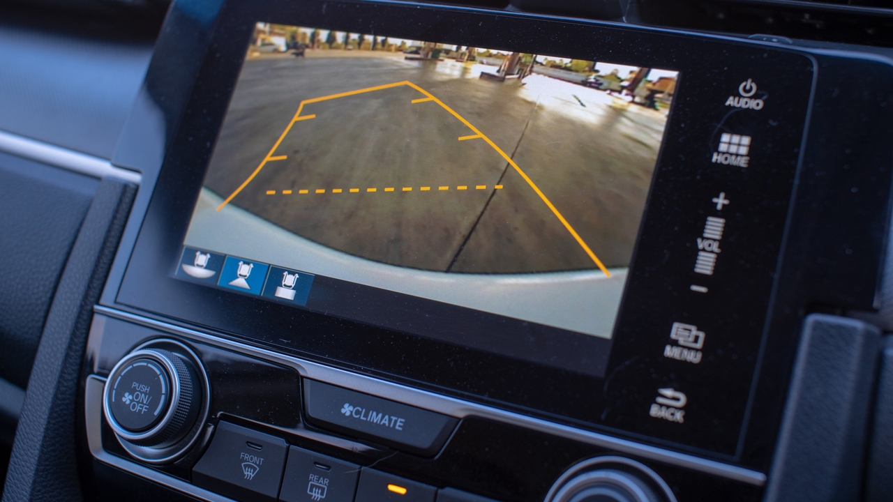 10 of the best cars with a reversing camera | Motorpoint