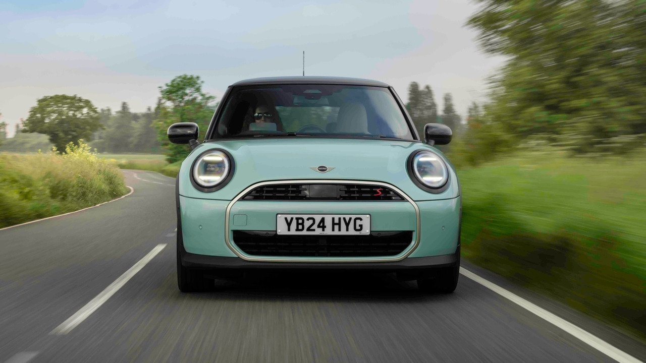 Mini Cooper Review 2025 | Motorpoint