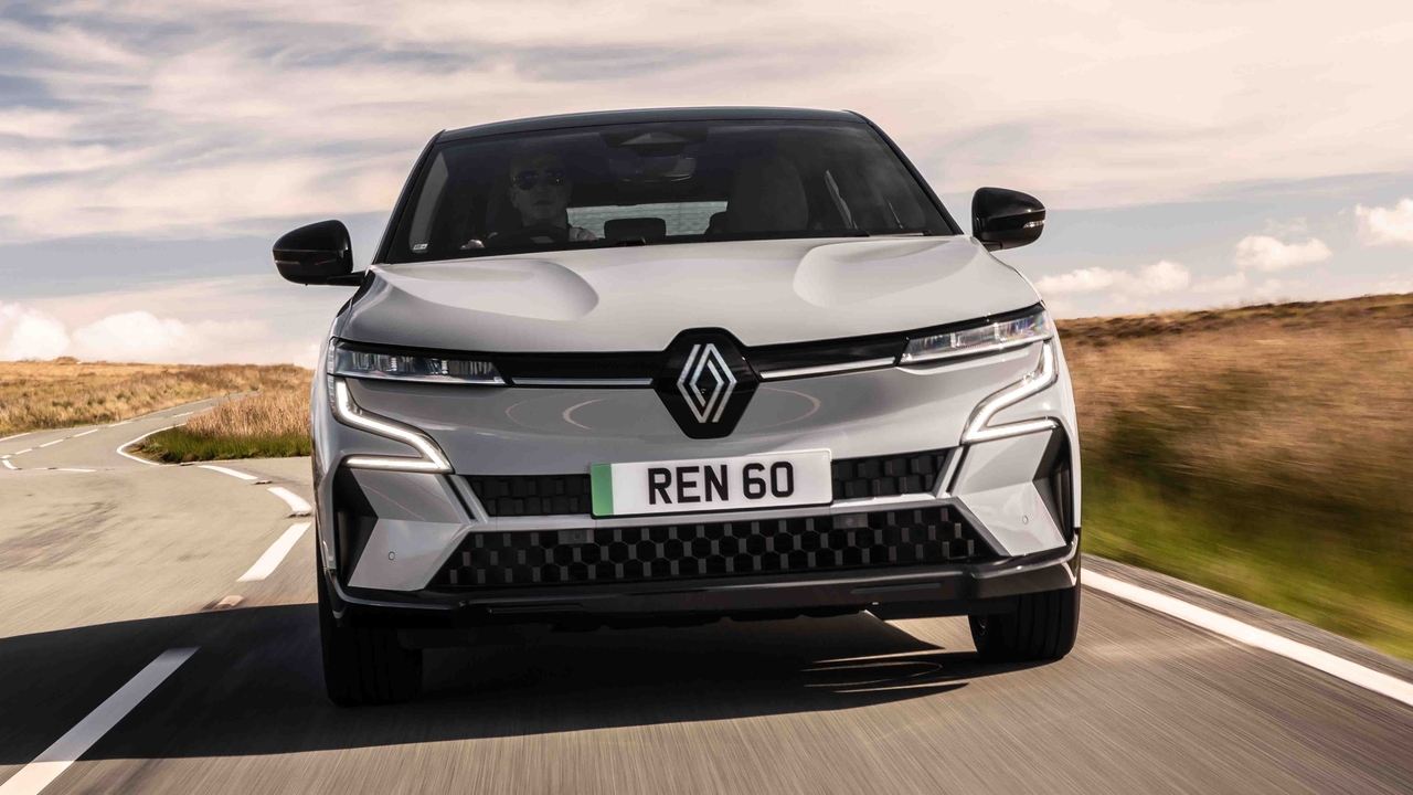 Renault Megane E-Tech review 2025 | Motorpoint