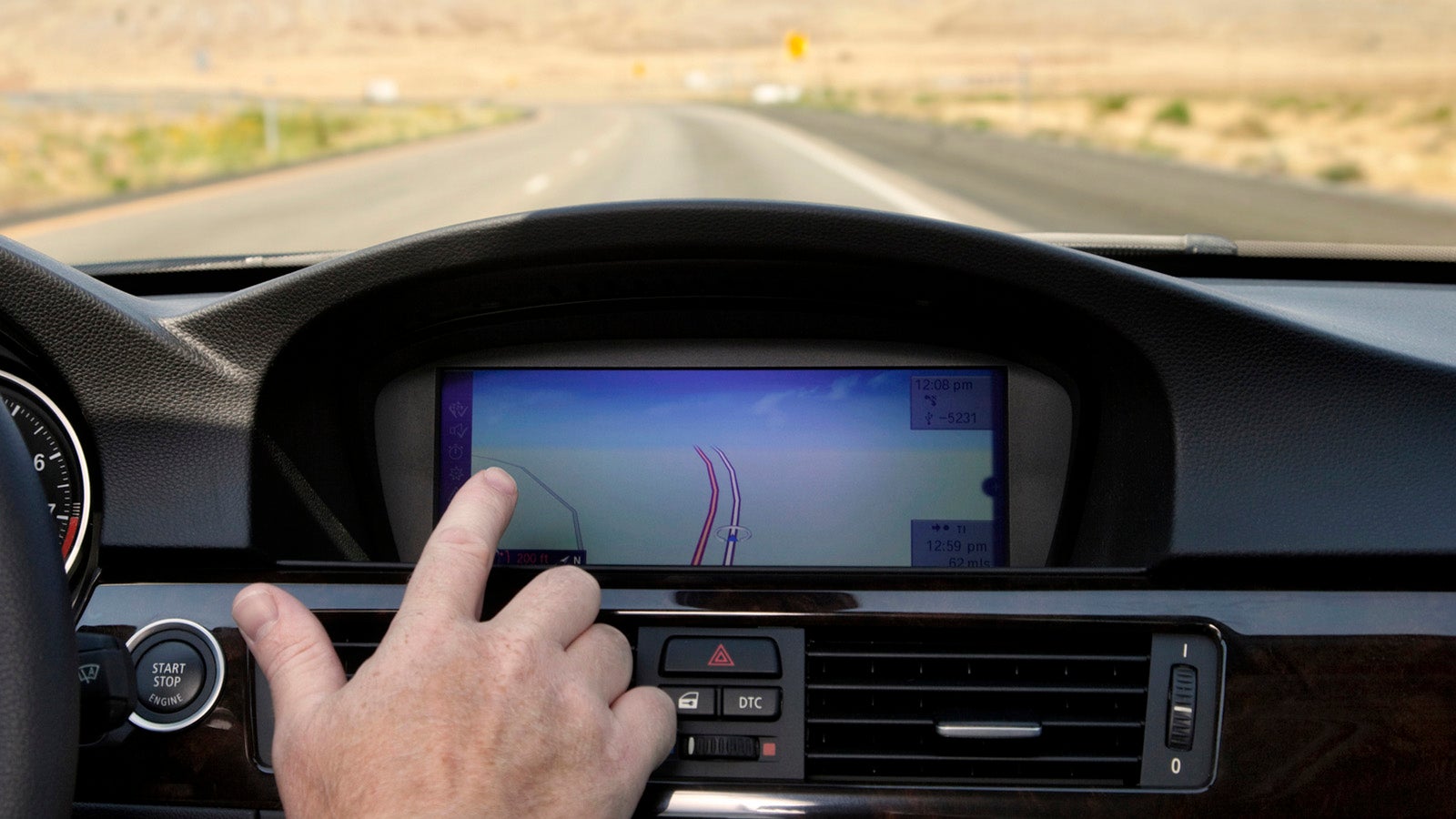 What is a car infotainment system? | Motorpoint