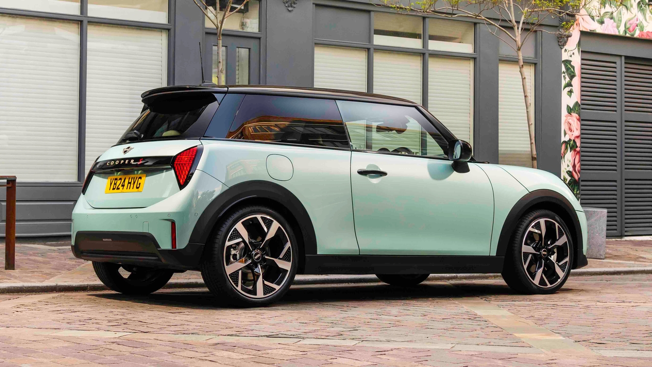 Mini Cooper Review 2025 | Motorpoint