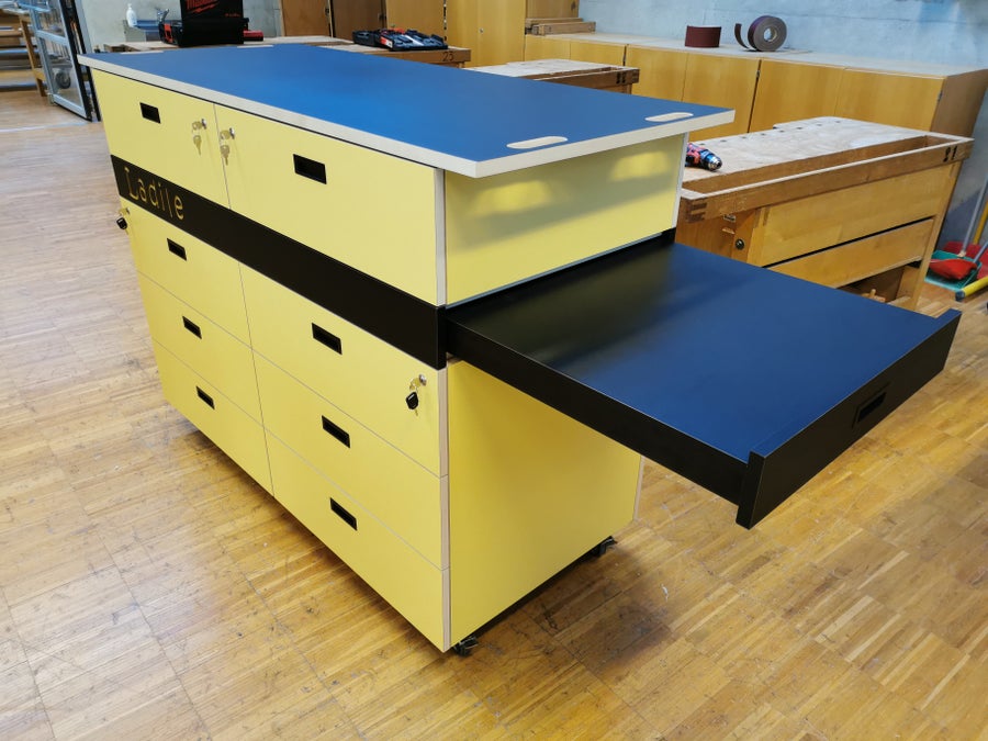 Tschuggmall beschenkt das Bürgerheim mit einem „Kastile“ | Projekte